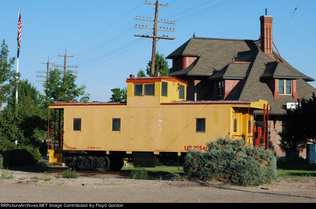 UP 25541 on display at former UP Depot